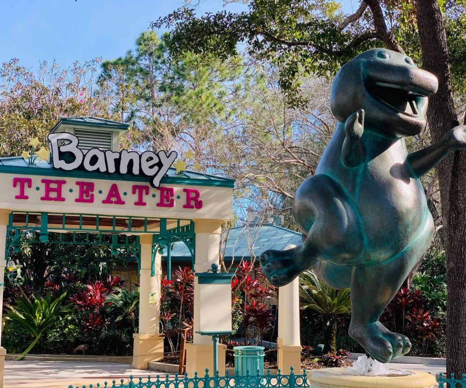 “A Day in the Park with Barney” leaving Universal Orlando Resort ...